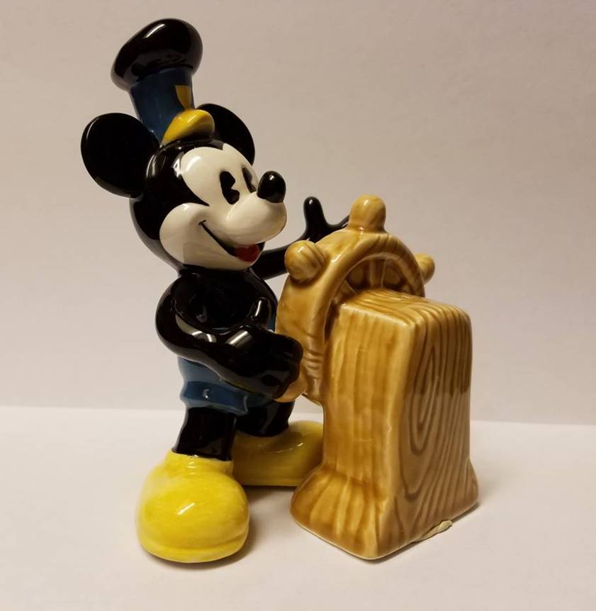 Shaking Up History (Part II) – 1900’s – Novelty Salt & Pepper Shakers Club